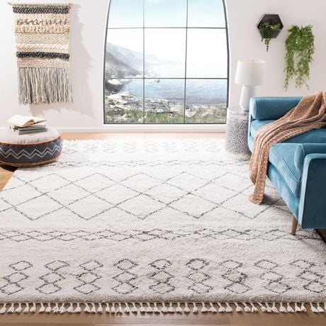 Click here for Safavieh Moroccan Fringe Scarlett Geometric Shag A... prices