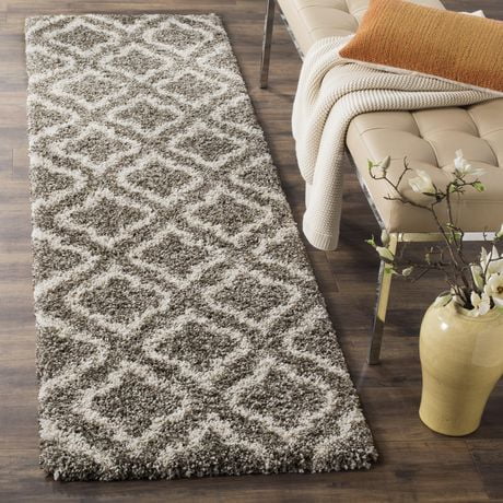 Click here for Safavieh Hudson Louise Geometric Shag Area Rug Gre... prices