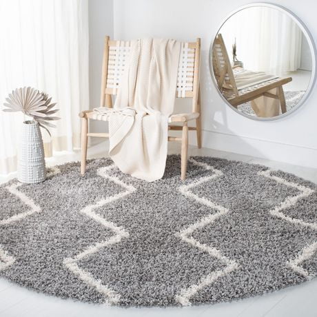 Click here for Safavieh Venus Carleen Chevron Shag Area Rug Grey... prices
