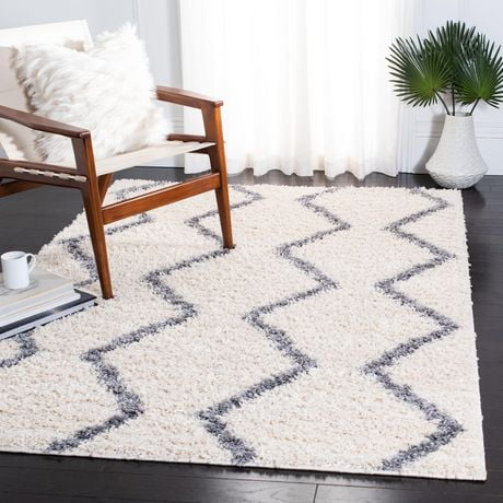 Click here for Safavieh Venus Carleen Chevron Shag Area Rug Ivory... prices
