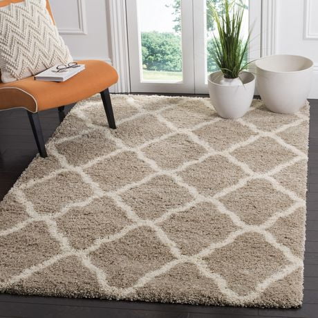 Click here for Safavieh Hudson Aline Geometric Shag Area Rug Beig... prices