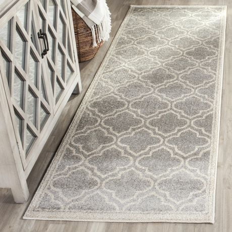 Click here for Safavieh Amherst Wilson Geometric Area Rug Light G... prices