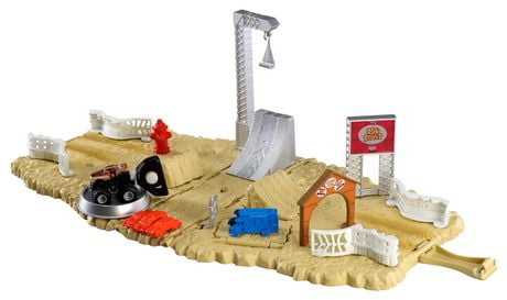 Hot Wheels Monster Jams Mini Monster Mutt's Dog Pound Playset | Walmart ...
